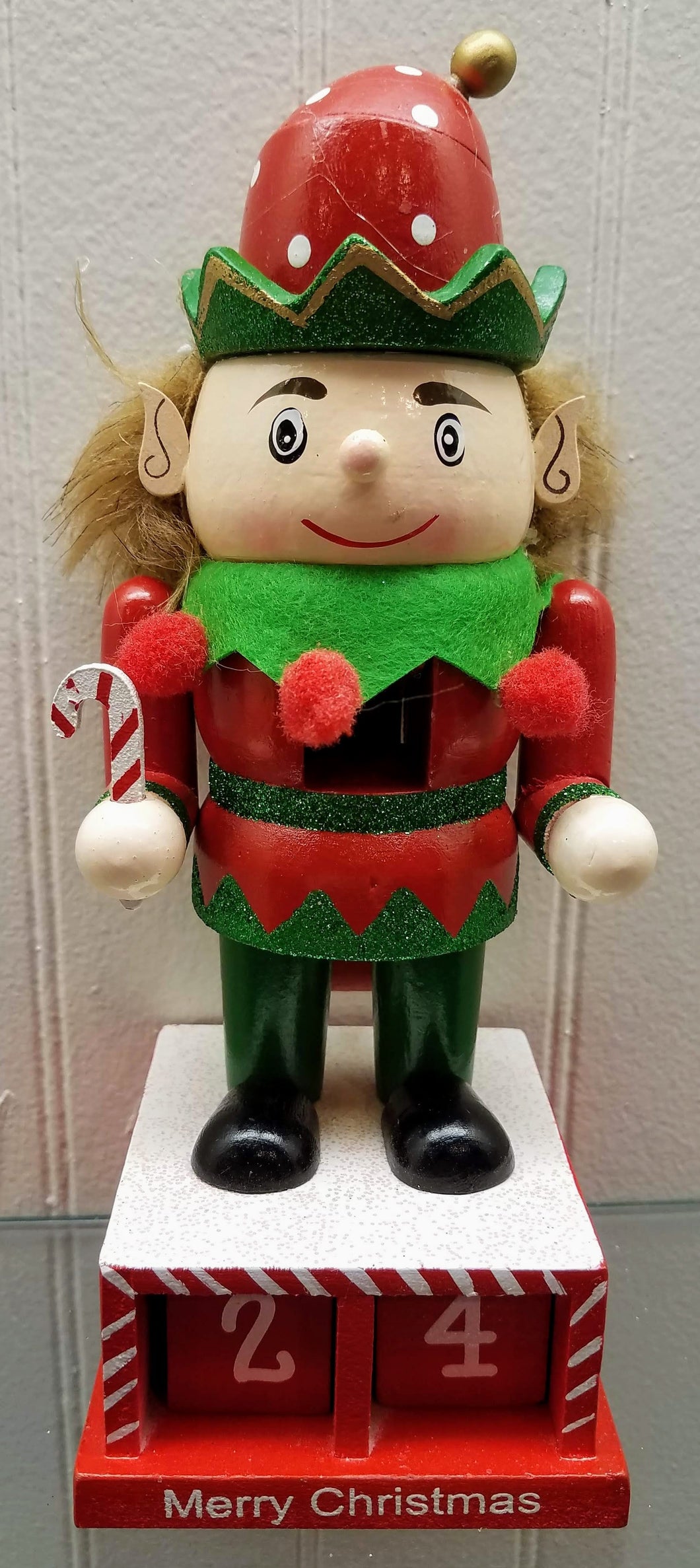 Elf nutcracker with candy cane & calendar 8" – THE CHRISTMAS RANCH